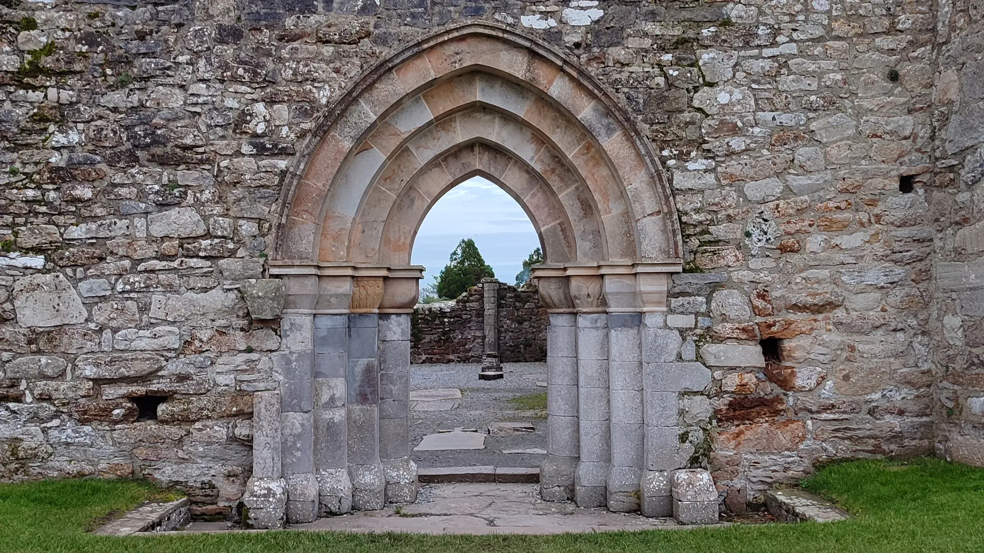 In Spanish: Ireland at Easter 2026 | AlanSpeak Travel